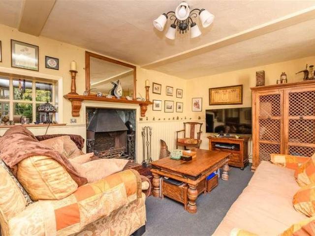 4 bed property for sale