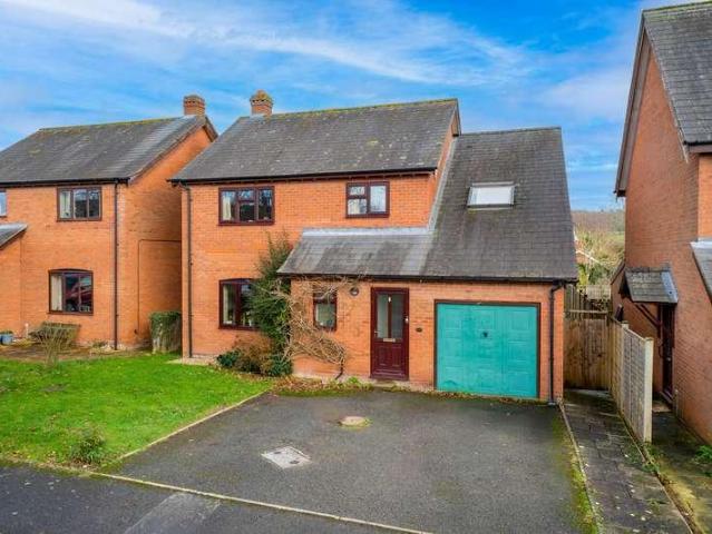 4 bed property for sale