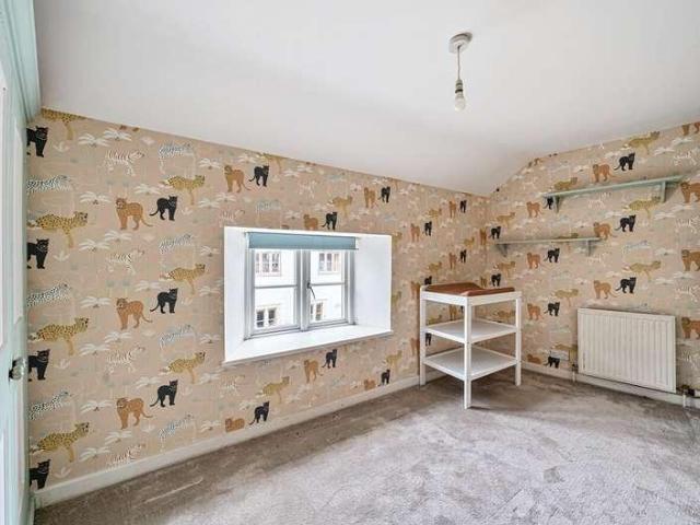 4 bed property for sale