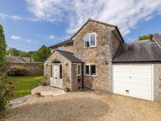 4 bed property for sale