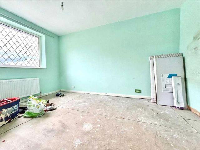 4 bed property for sale