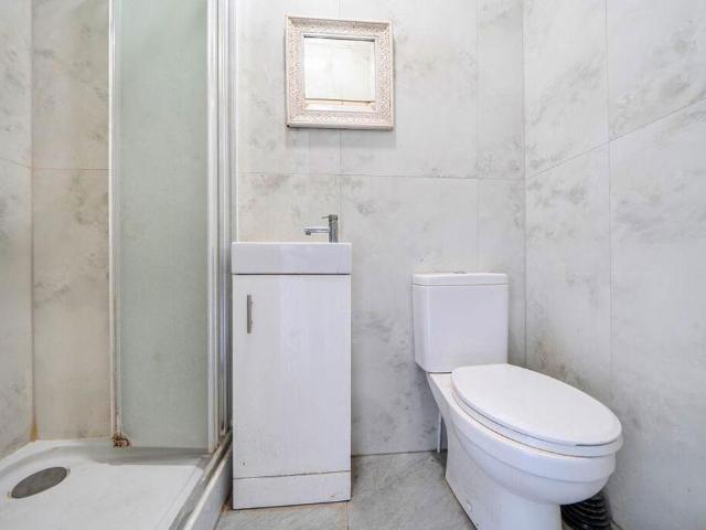 4 bed property for sale
