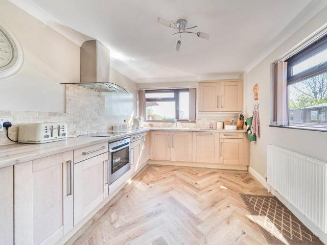 4 bed property for sale