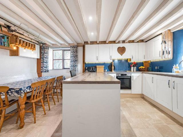 4 bed property for sale