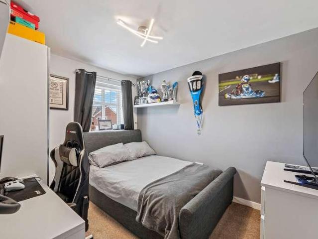 4 bed property for sale