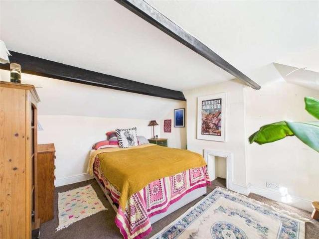 4 bed property for sale