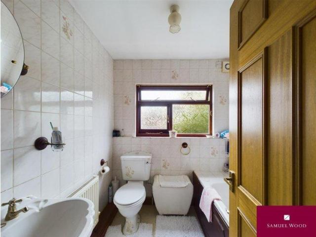 4 bed property for sale