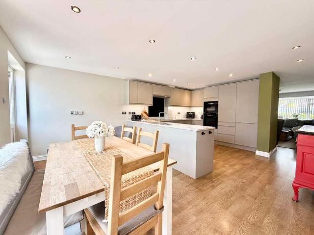 4 bed property for sale