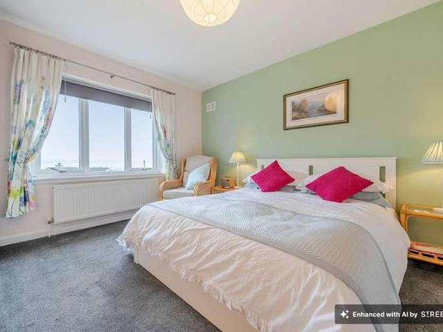 4 bed property for sale