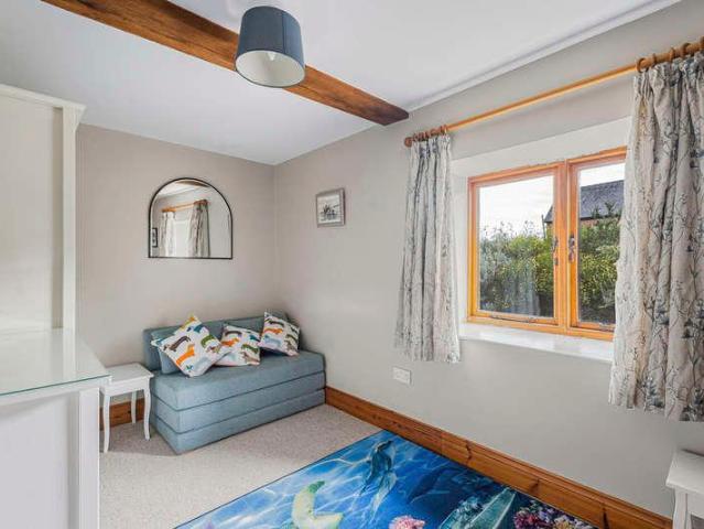 4 bed property for sale