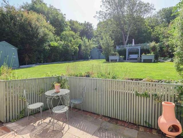 4 bed property for sale