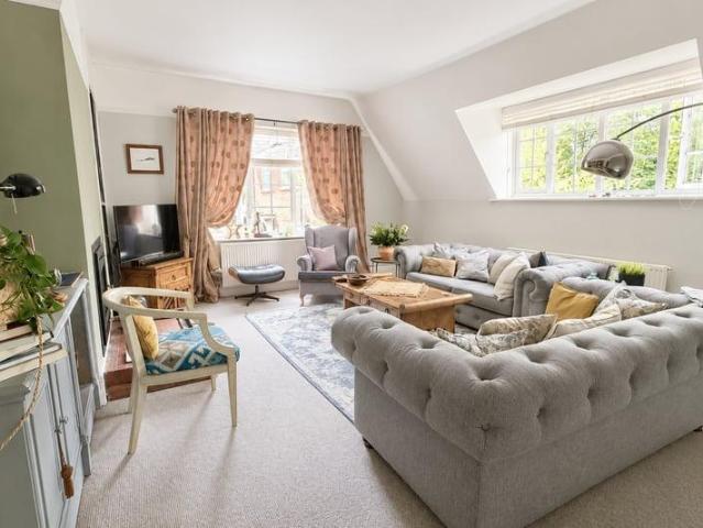 4 bed property for sale