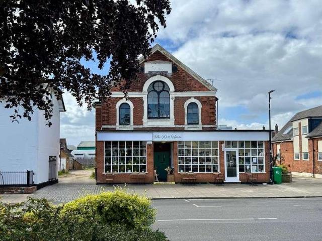 4 bed property for sale