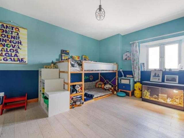 4 bed property for sale