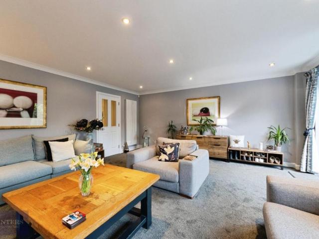4 bed property for sale