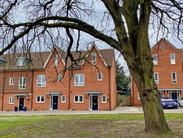 4 bed property for sale