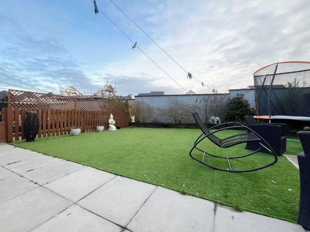 4 bed property for sale