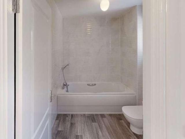 4 bed property for sale