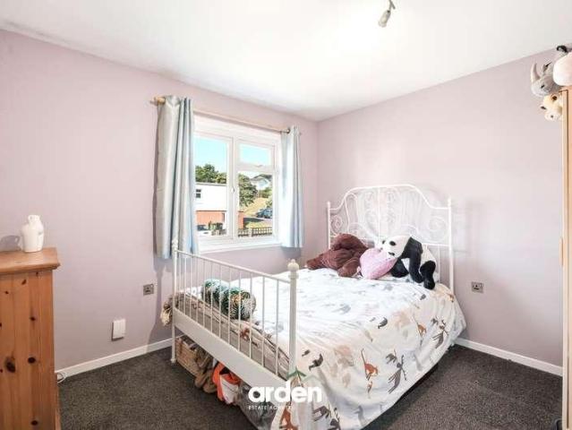 4 bed property for sale