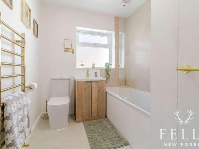 4 bed property for sale