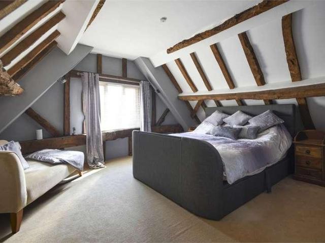4 bed property for sale