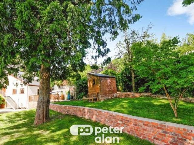 4 bed property for sale