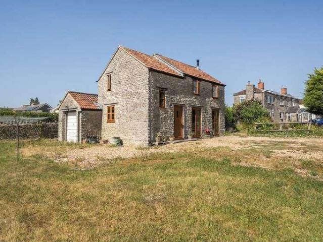 4 bed property for sale