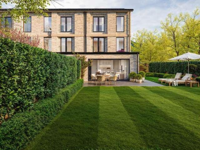 4 bed property for sale