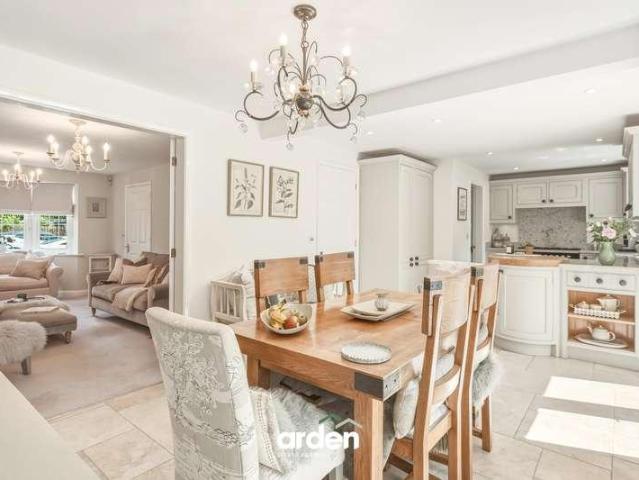 4 bed property for sale