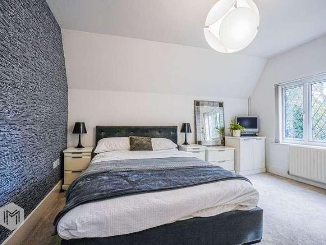4 bed property for sale