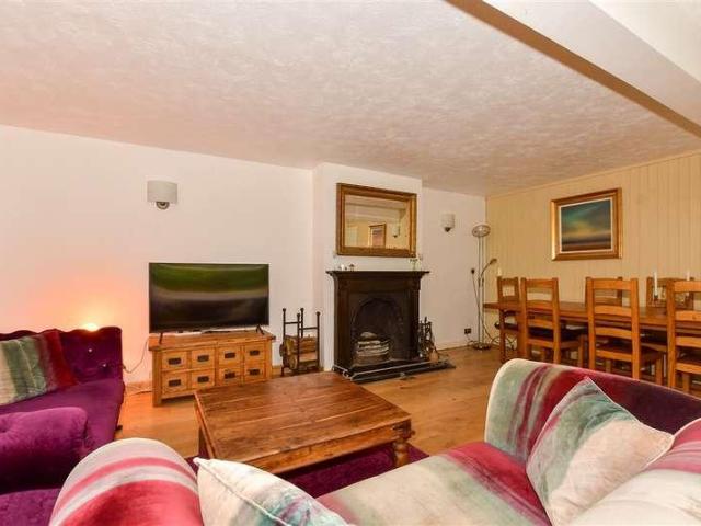 4 bed property for sale