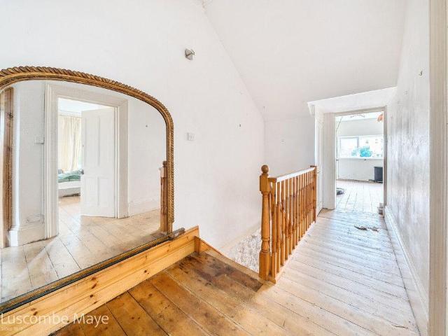 4 bed property for sale