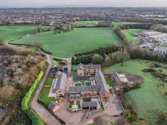 4 bed property for sale