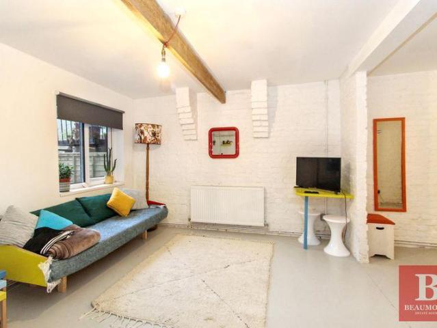 4 bed property for sale