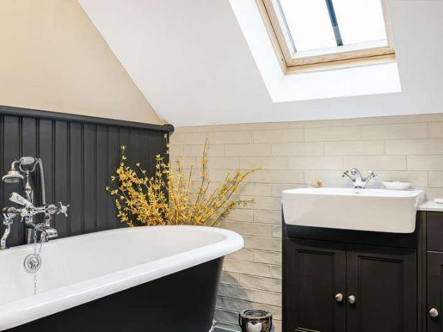 4 bed property for sale
