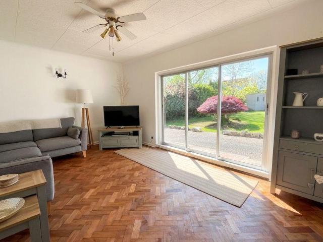 4 bed property for sale