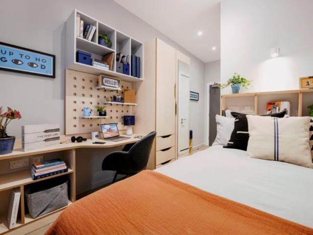 4 Bed Premium Ensuite