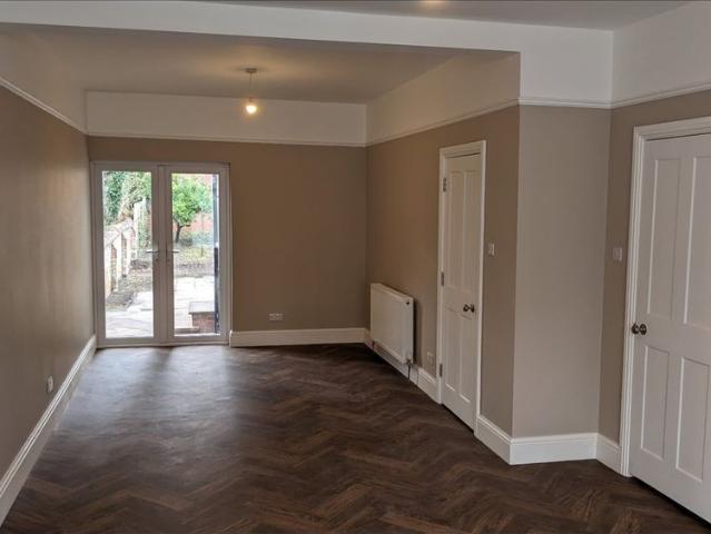 4 Bed Semi Detached House, Mansfield St, NG5