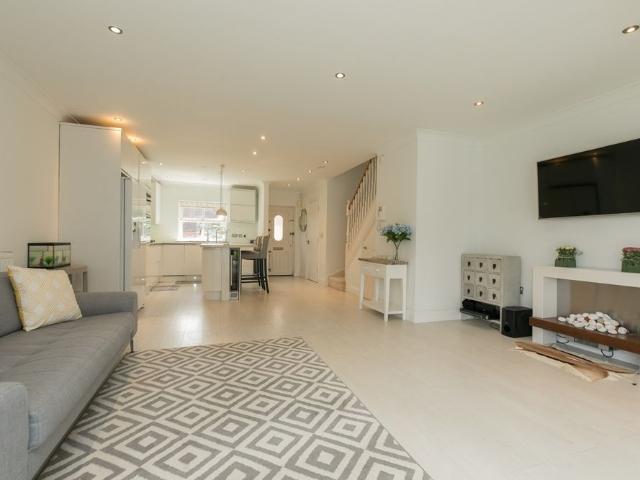 4 Bed Semi Detached House, Montgomerie Mews, SE23