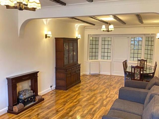 4 Bed Semi Detached House, Neeld Crescent, HA9