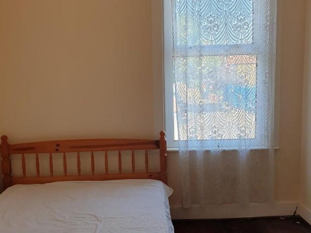 4 Bed Semi Detached House, Almond Road, N17