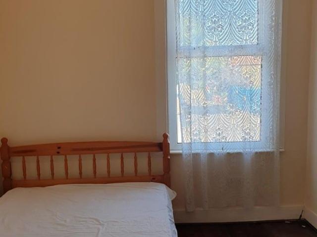 4 Bed Semi Detached House, Almond Road, N17