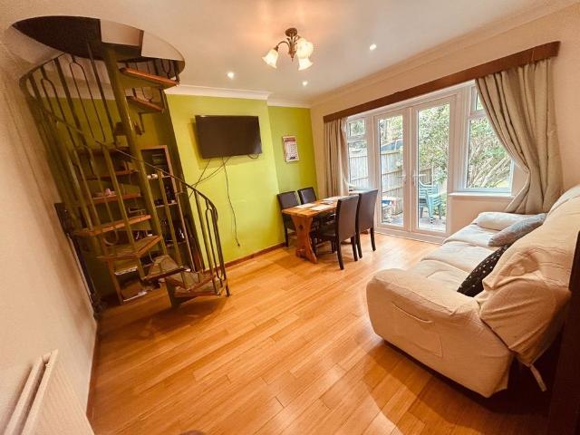 4 Bed Semi Detached House, Ashcroft Road, LU2