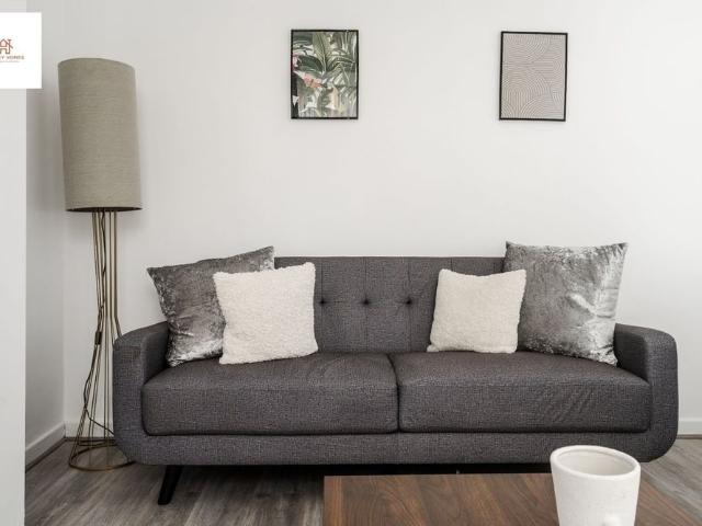4 Bed Semi Detached House, Bank Rd, L7