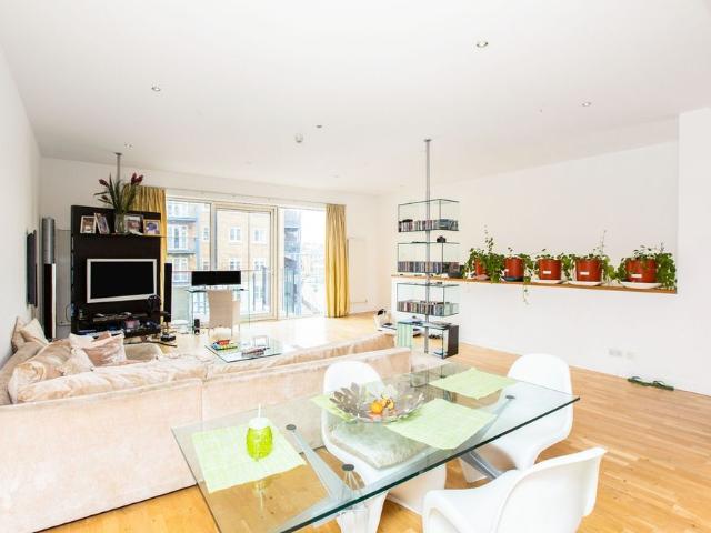 4 Bed Semi Detached House, Basin Approach, E14