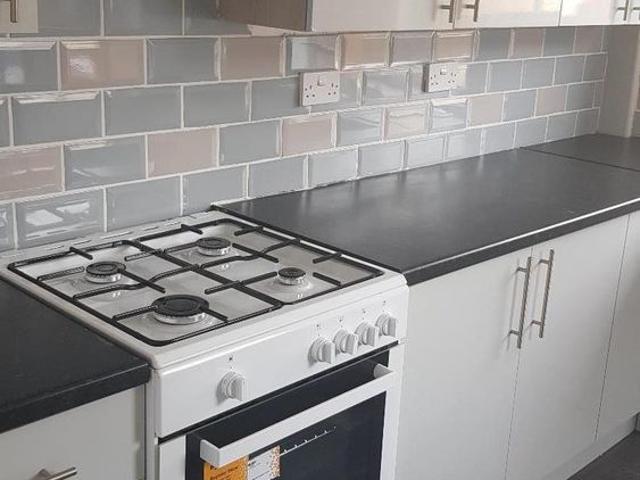 4 Bed Semi Detached House, Barnsley Road, S5