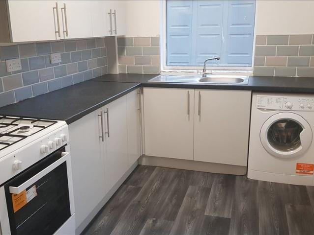 4 Bed Semi Detached House, Barnsley Road, S5