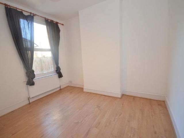 4 Bed Semi Detached House, Bellenden Road, SE15