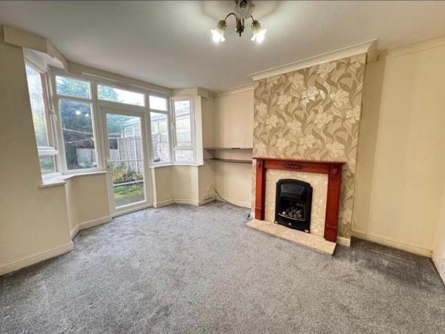 4 Bed Semi Detached House, Camp Lane, B21