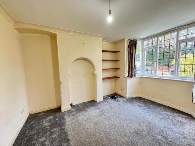 4 Bed Semi Detached House, Camp Lane, B21